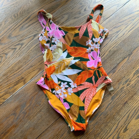 aerie | Swim | Aerie Floral Leaf Pattern One Pc Bathing Suit With Tie ...